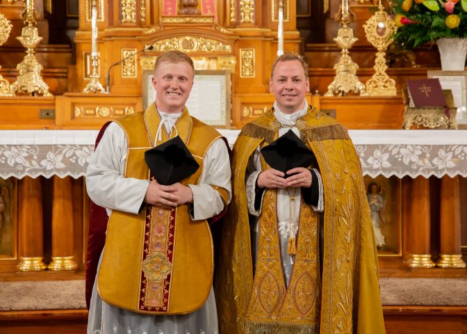 Guns and Rosaries: Dynamic, Orthodox Catholicism in Chicago and the ...